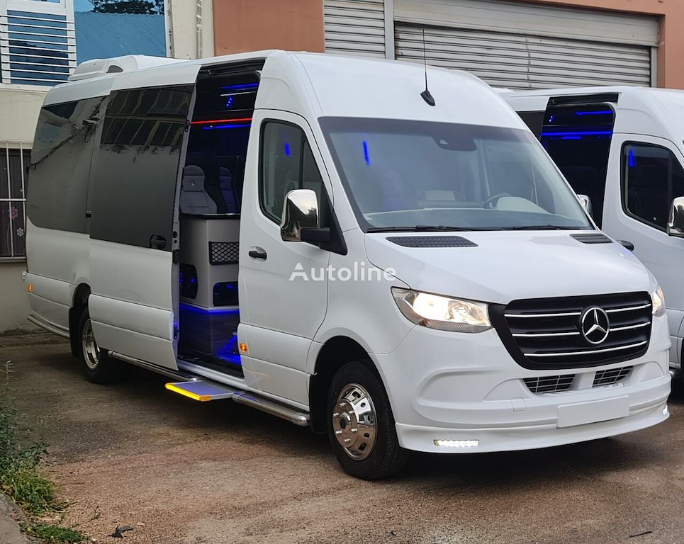 Novi Mercedes-Benz Sprinter 517 putnički minibus