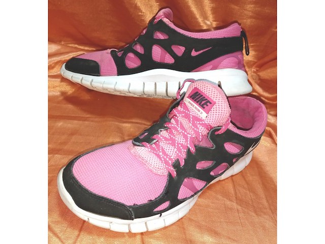 `NIKE FREE RUN 2` patike br. 38,5