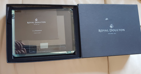 Royal Doulton Bevelled Crystal ram za slike, nov