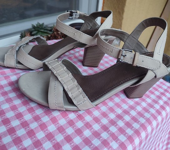 Sandale 40