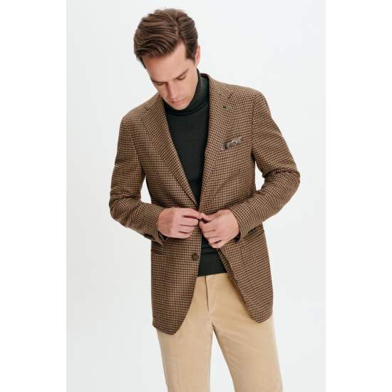 VAKKO BY TAGLIATORE BEIGE JACKET