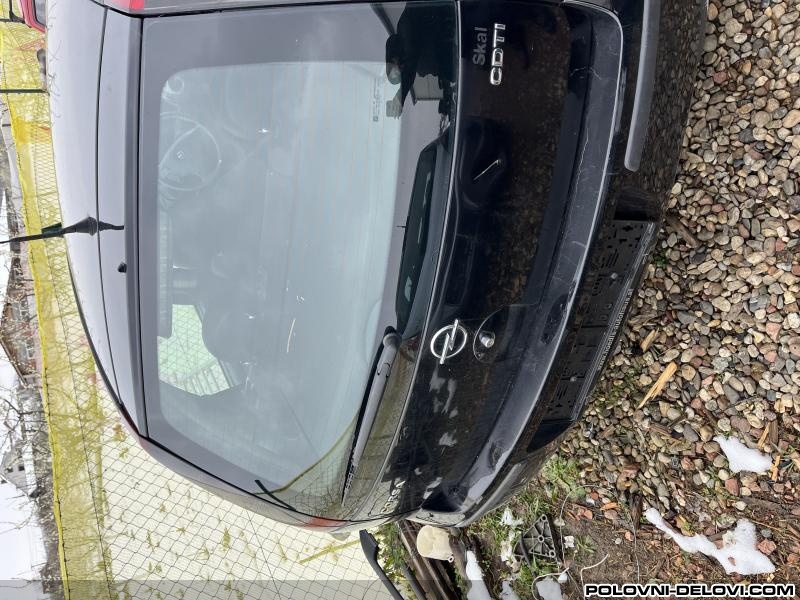 Opel Corsa C Gepek Staklo Stakla