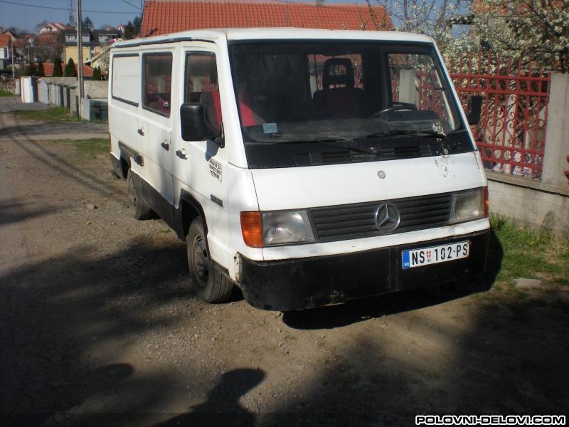 Mercedes MB 100 U DELOVIMA Kompletan Auto U Delovima