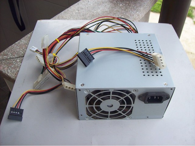 CODEGEN napajanje 500W  24 + 4 ,sata + poklon