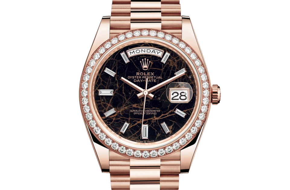 Rolex
DAY-DATE 40
Oyster, 40 mm, Everose gold and diamonds
M228345RBR-0016