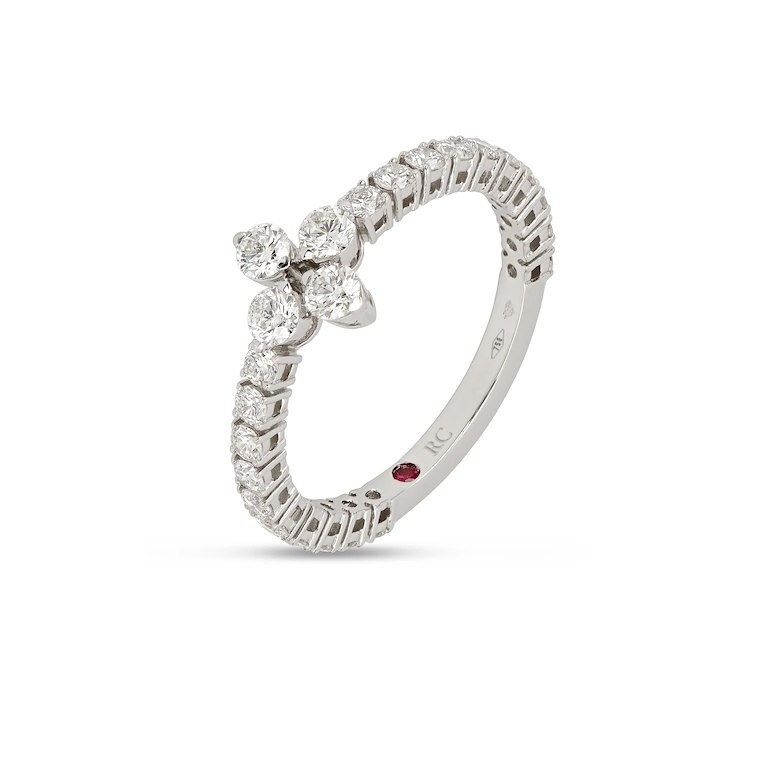 Love in Verona ring with diamonds