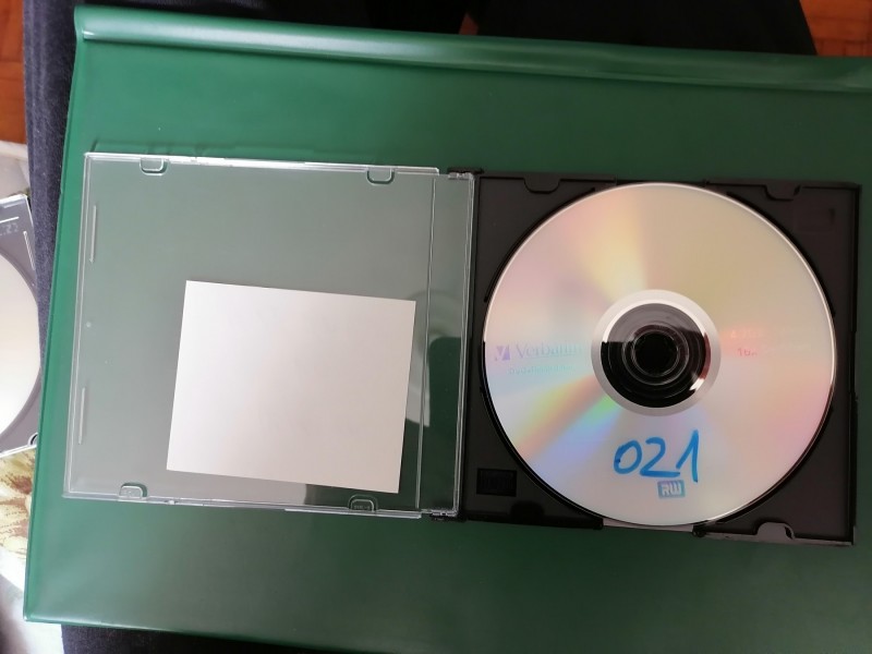 CD kutija + poklon DVD