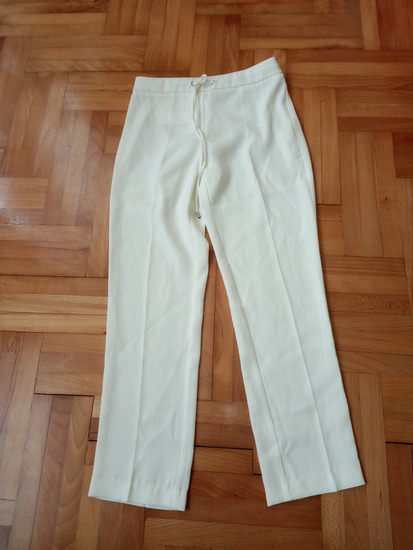 ORSAY bele letnje pantalone VEL.34