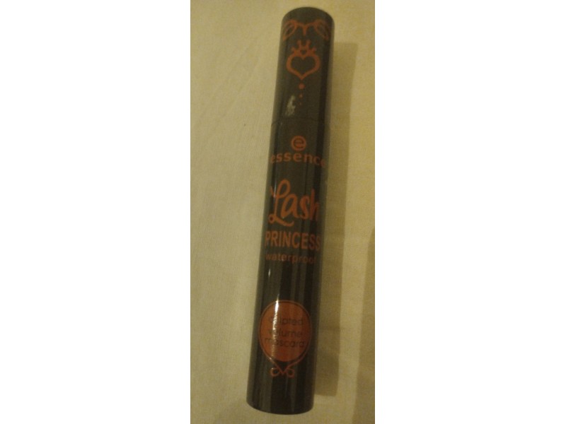 MASKARA ESSENCE ZA VOLUMEN