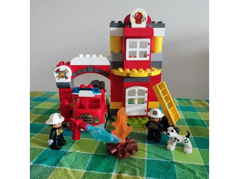 Lego Duplo vatrogasna stanica