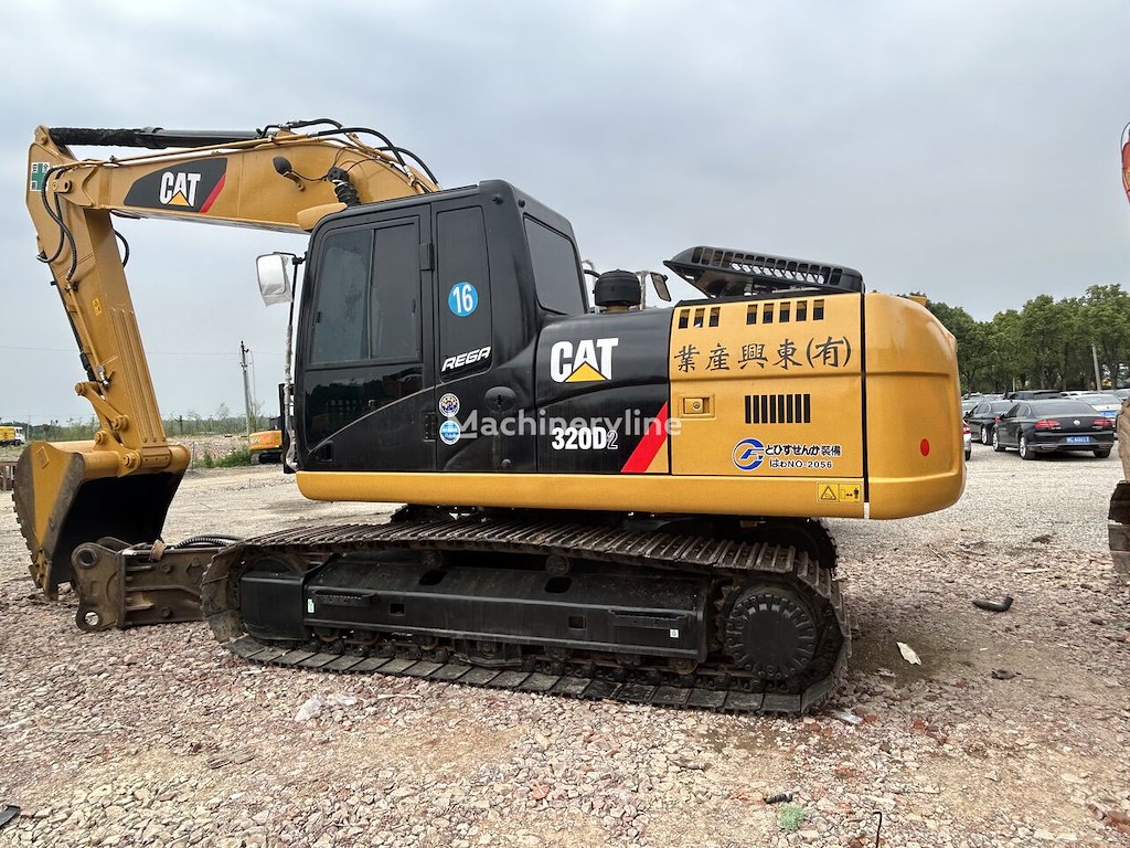 Caterpillar 320D2 bager guseničar