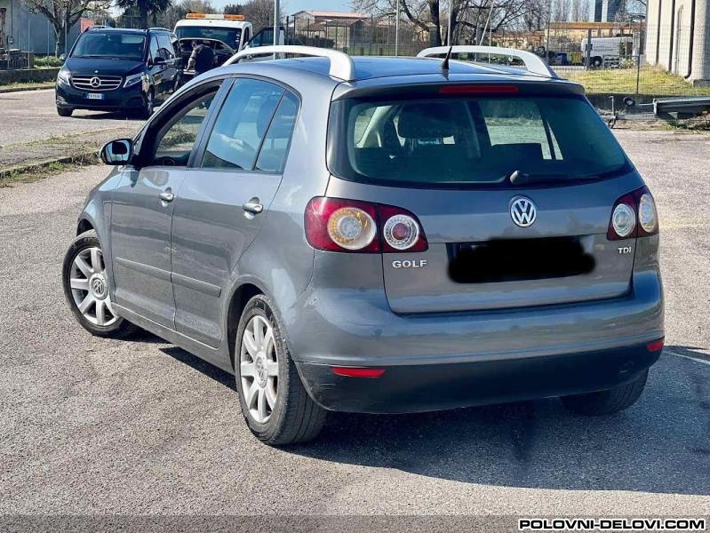 Volkswagen Golf 5 Polica U Gepeku Enterijer