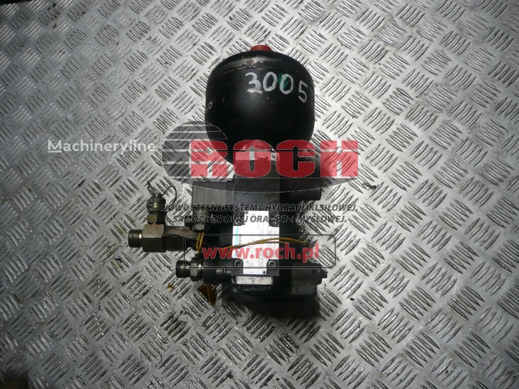 MANNESMANN REXROTH LT30EA-10/035-016-MA-G24NZ4/02M529449/1 M38 - hidraulični razvodnik za bagera