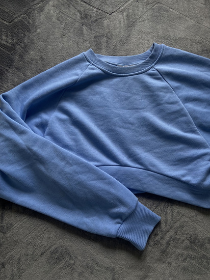 Bershka crop duks