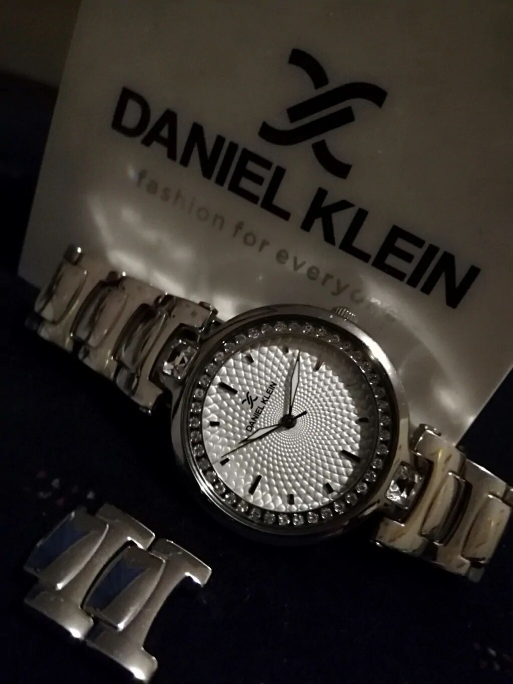 Daniel Klein sat kao nov jaaaaako malo nošen nikakva oštećenja