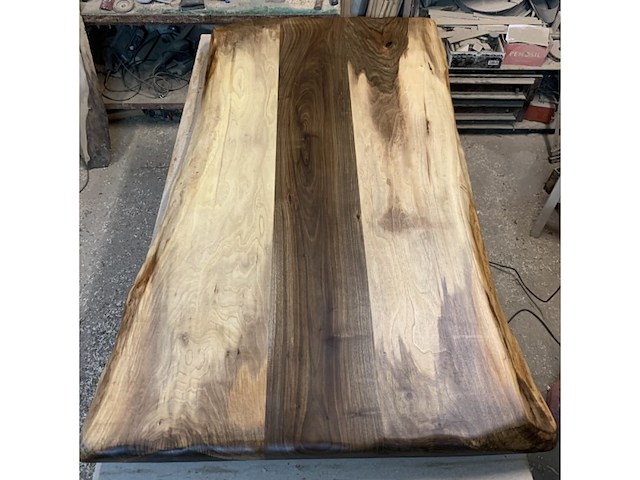 Drvena ploca za kuhinjski sto