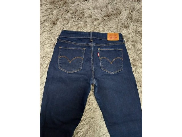 LEVIS farmerke 711 skinny 28