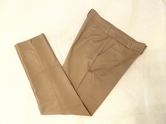 STRADIVARIUS NOVE PANTALONE