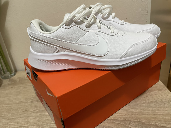 Nove original Nike patike