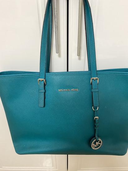 MK original mint torba minimalno nosena