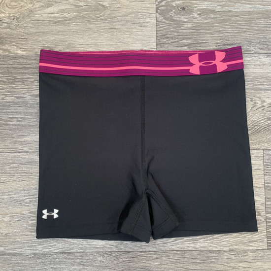 Under Armour sorts S/M