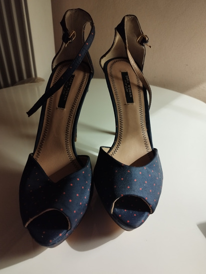 Zara sandale, br.40