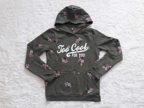 ✨ C&A duks sa kapuljacom vel. 158✨