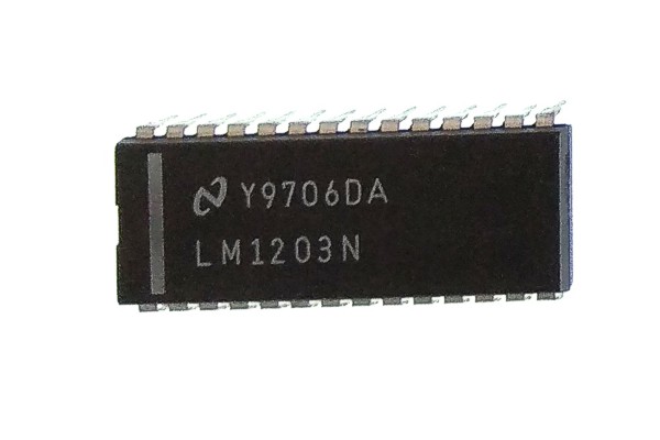 LM1203