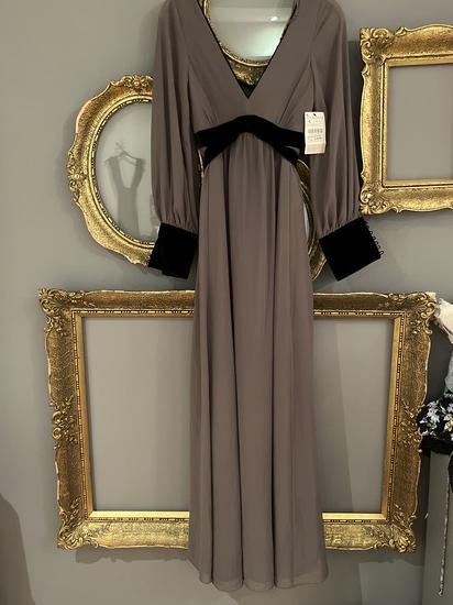 Zara prelepa Nova sa etiketom haljina