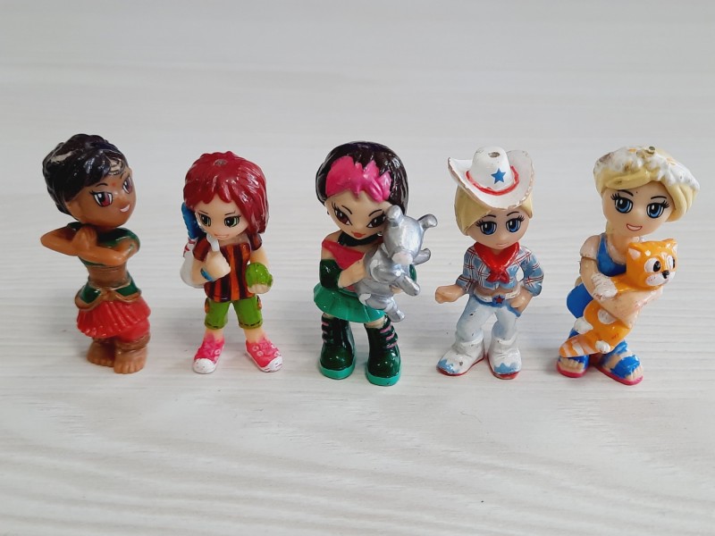 DEVOJČICE LOT 2 - NO KINDER