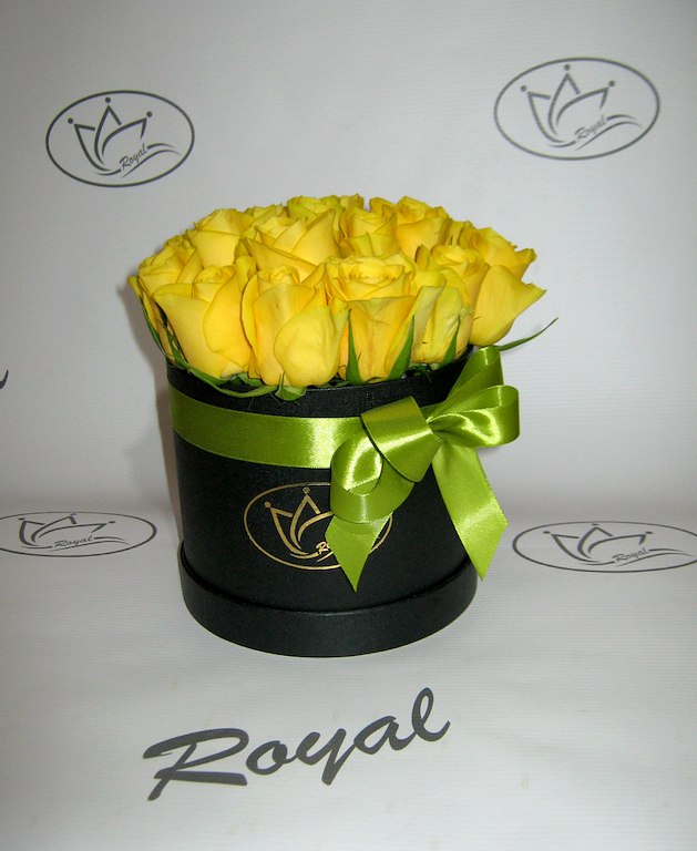 Box of flowers sa žutom ružom 447