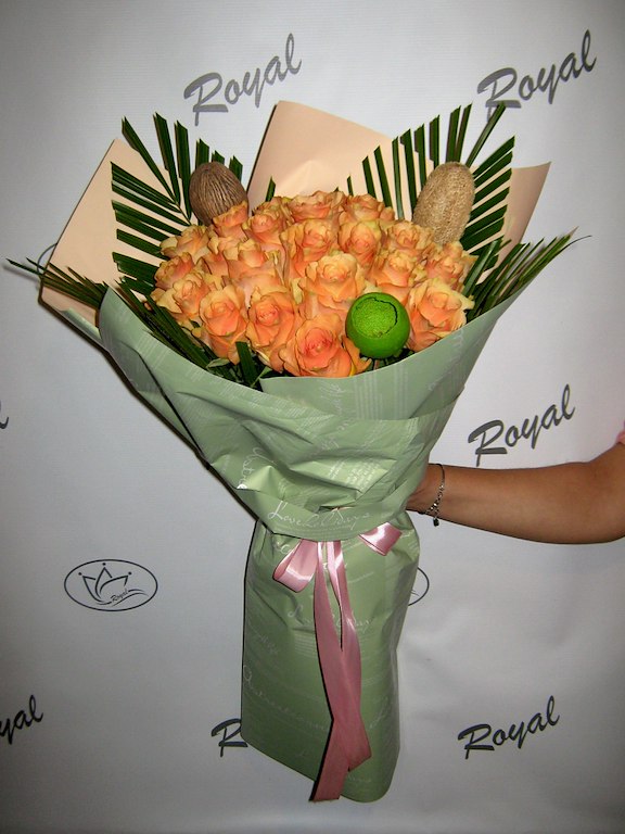 Buket sa narandžastim ružama 141