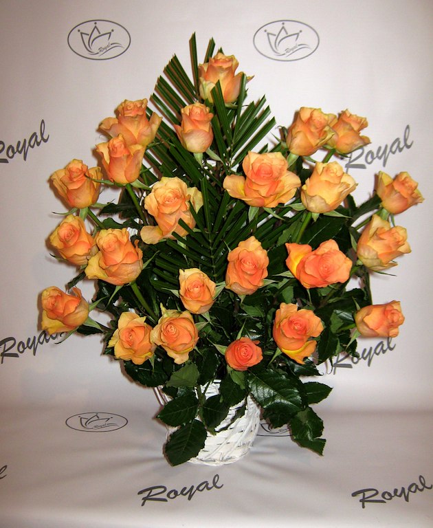 Korpa sa narandžastim ružama 098