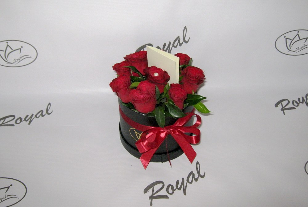 Box sa crvenim ružama 291