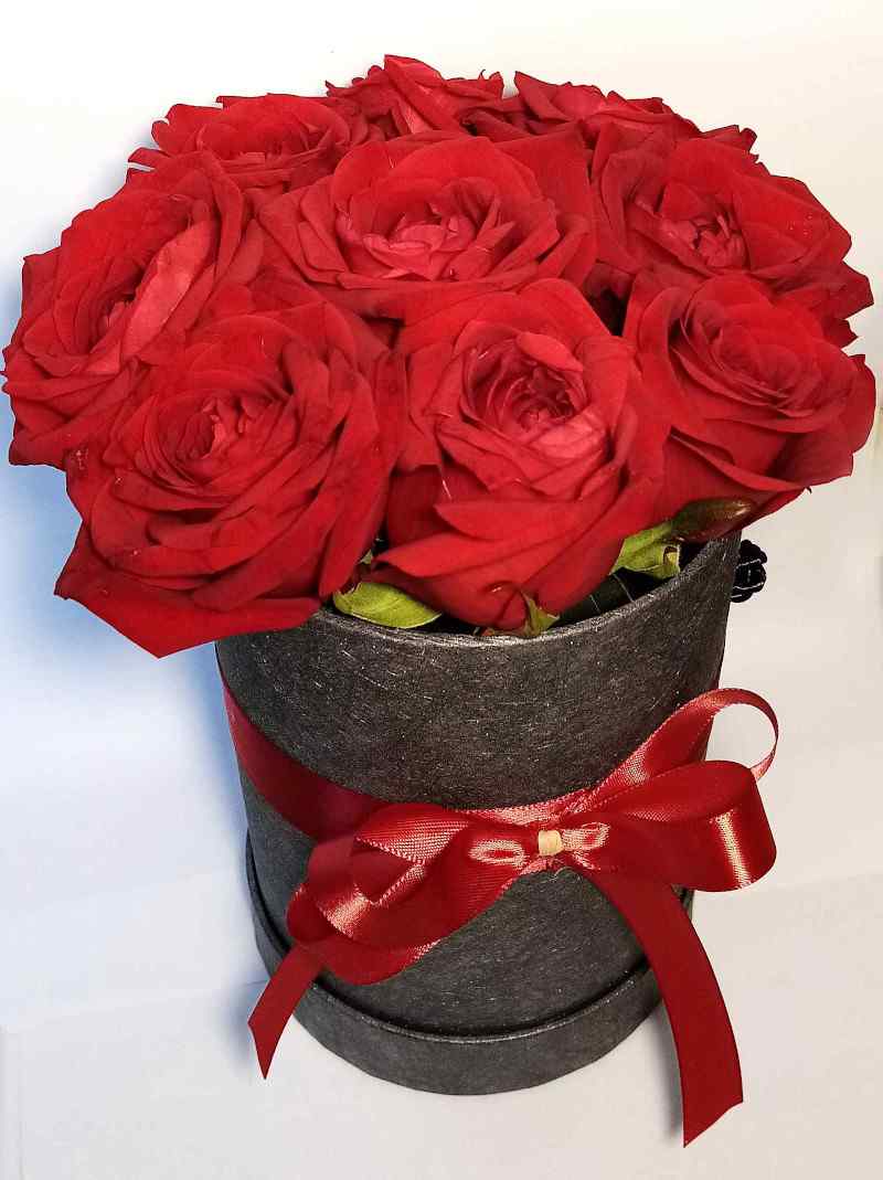 Box sa crvenim ružama 079
