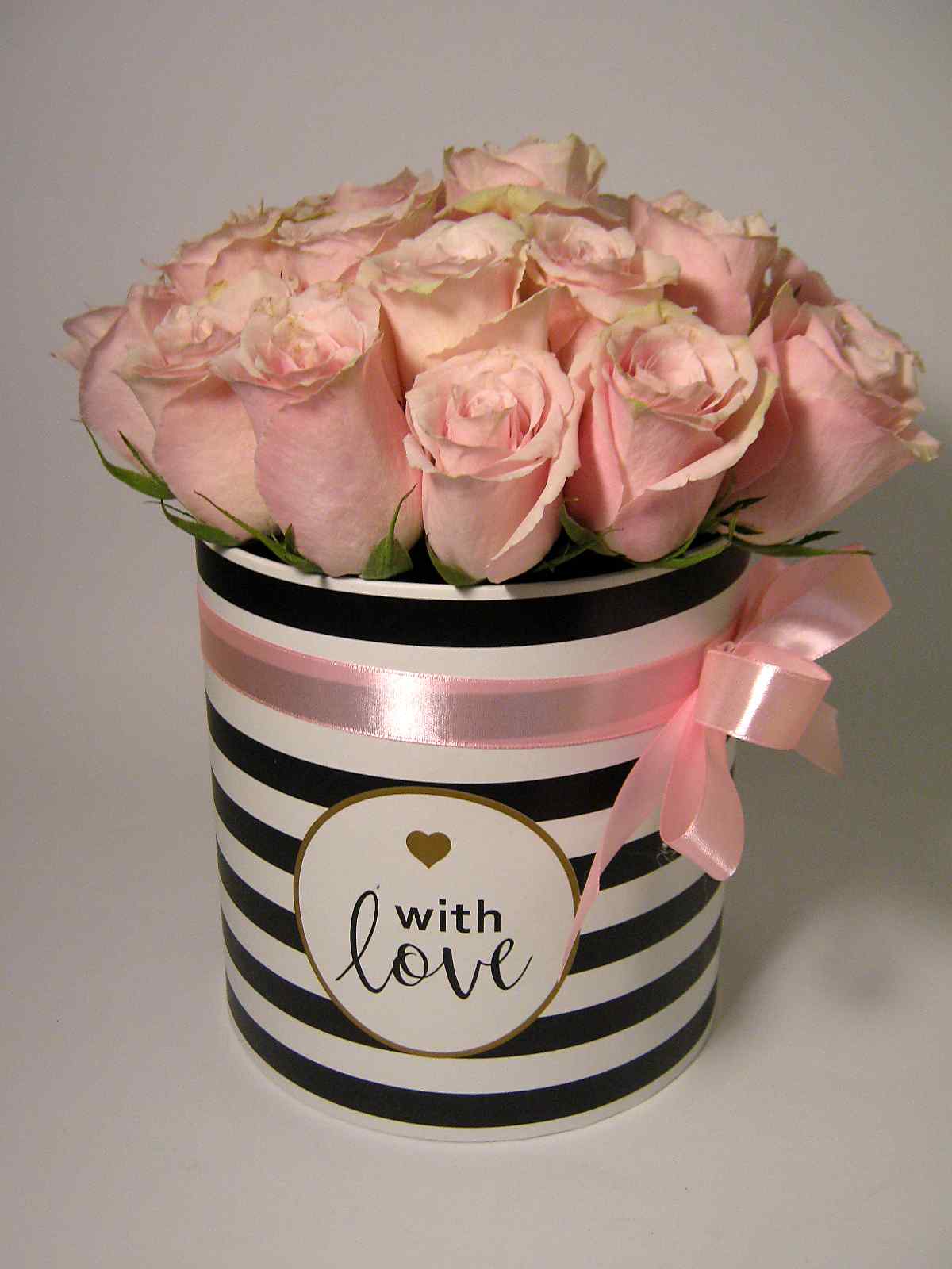 Box sa roze ružama 045