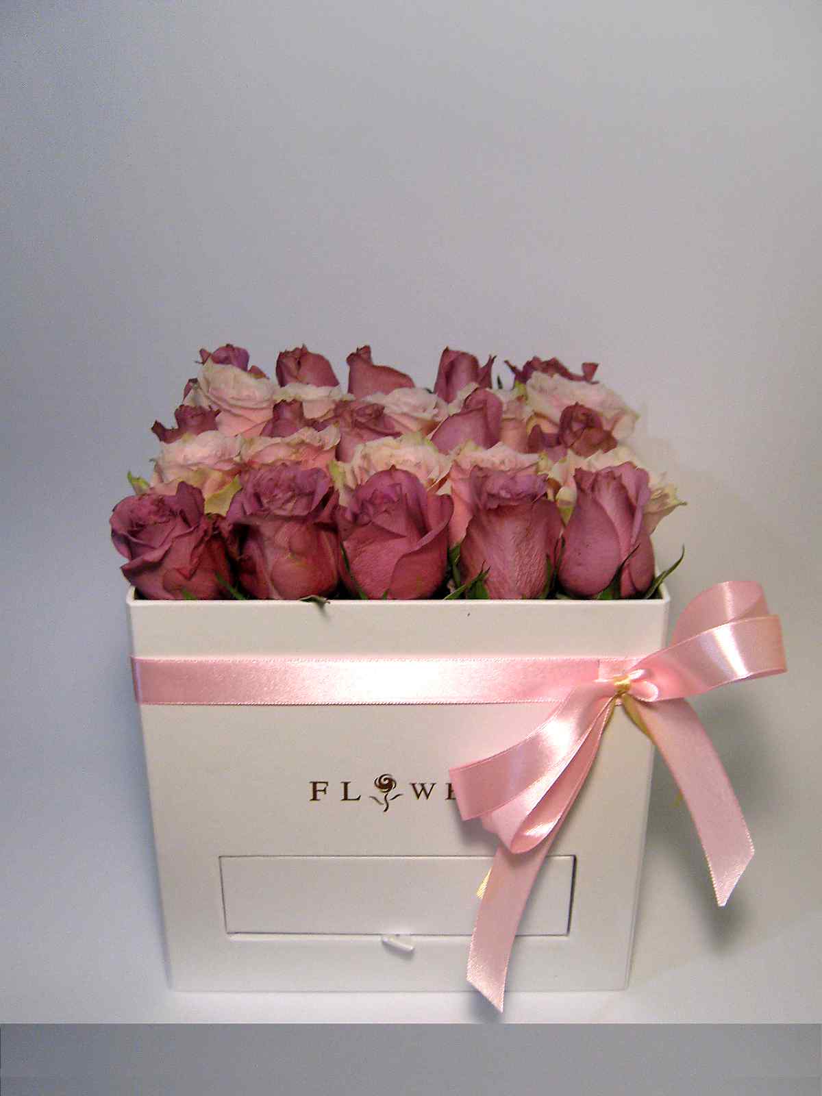 Box kocka sa pink i roze ružama 032