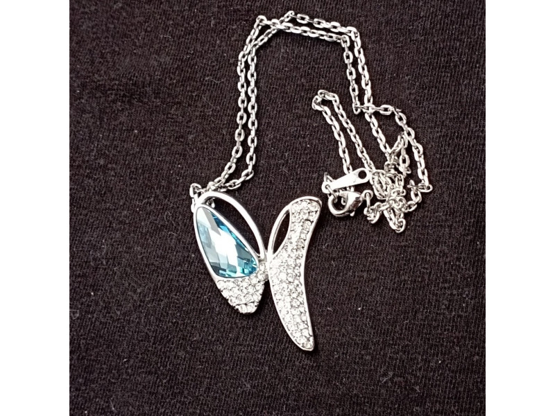 Divna ogrlica sa swarovski kristalima
