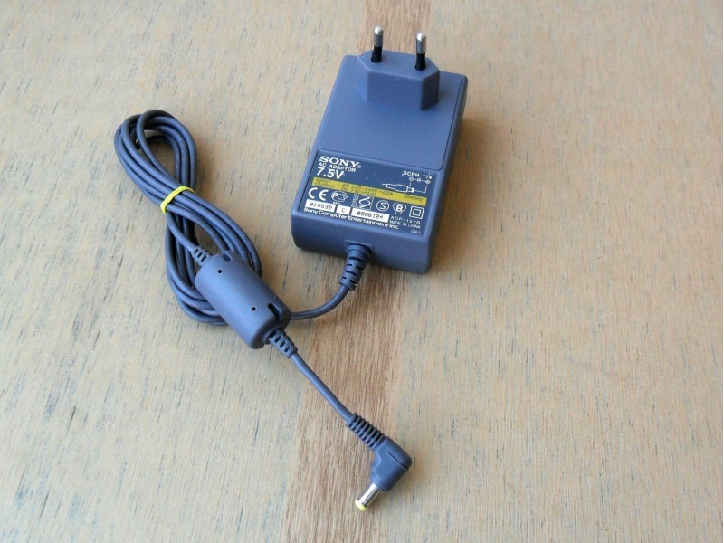 PS one strujni adapter 7.5 V Sony Playstation