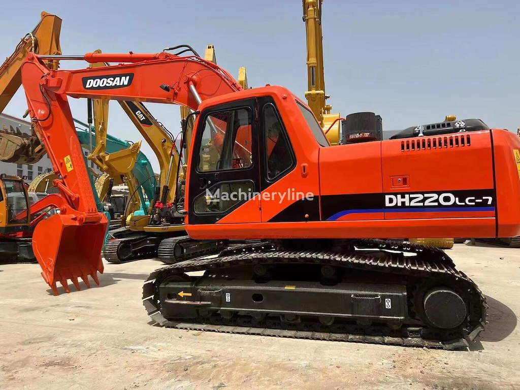 Doosan DH220 bager guseničar