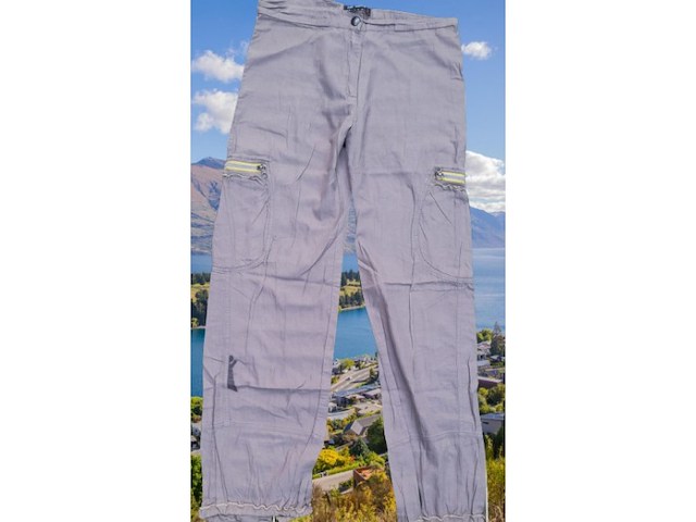 letnje pantalone ,,Cop Copine `broj 38