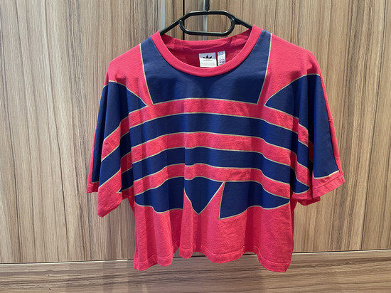 Adidas pamucna majica crop top nova