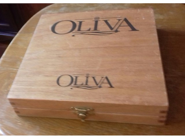 drvena kutija za cigare OLIVA ESTELI NICARAGUA