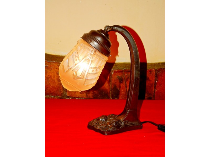 Art Deco, predivna lampa