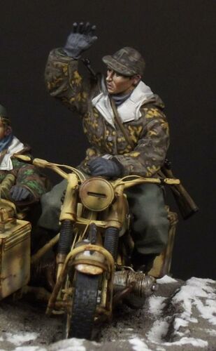 The Bodi Miniatures 35084 German motorcyclist