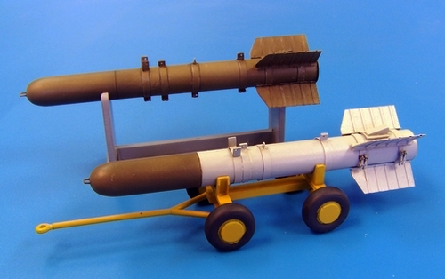 Plus Model AL4031 Missile Tiny Tim - short