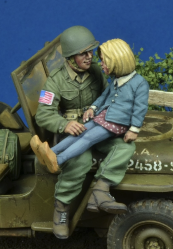 D-DAY miniature studio 35214 US Paratrooper with small girl 1944-45