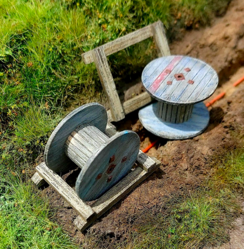 Model scene 41511 Cable reels