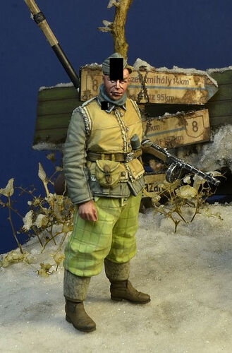 D-DAY miniature studio 35181 Waffen SS soldier 1, Hungary, Winter 1945