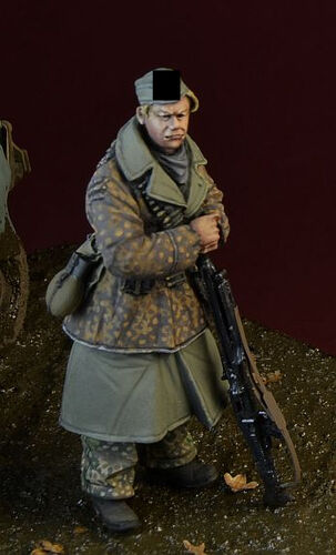 D-DAY miniature studio 35159 Waffen SS MG Gunner, Ardennes 1944